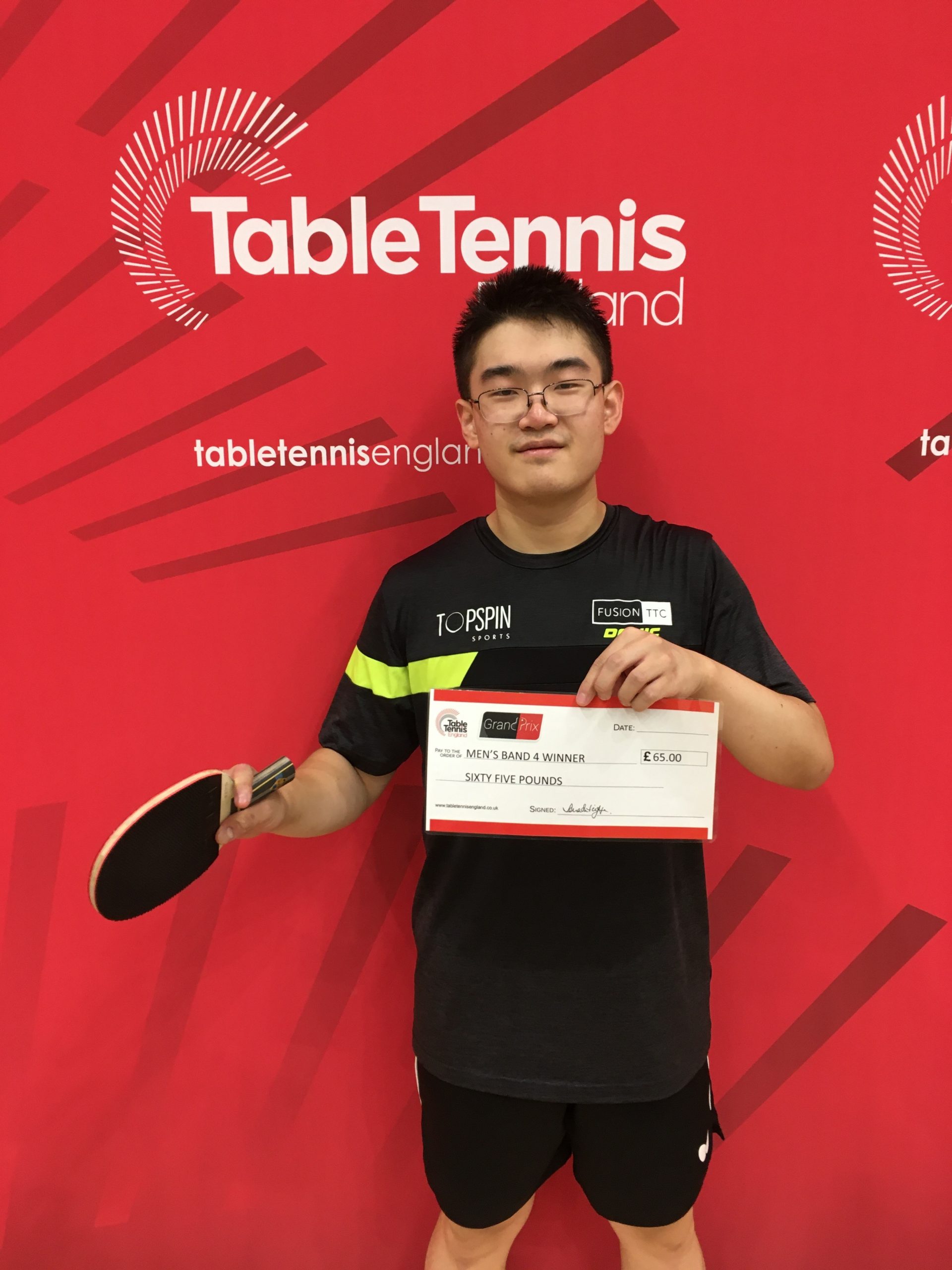 Bennett and Yu take the plaudits at Crawley - Table Tennis England